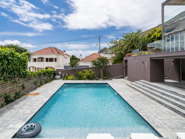 Pool paving ideas for your outdoor entertainment area