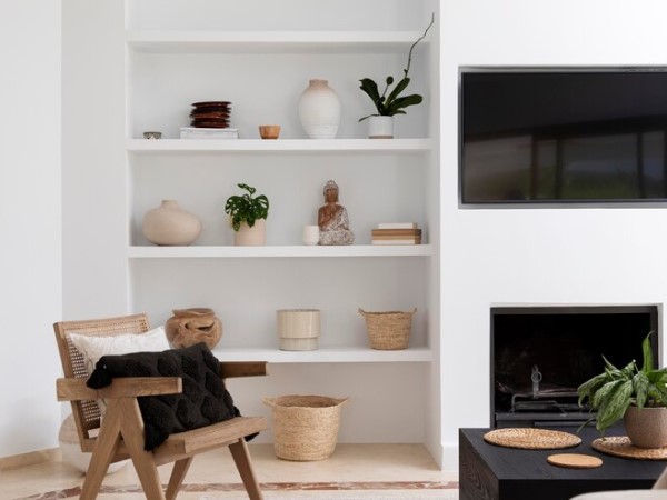 Top tips for creating display shelves that turn heads | Lew Geffen ...
