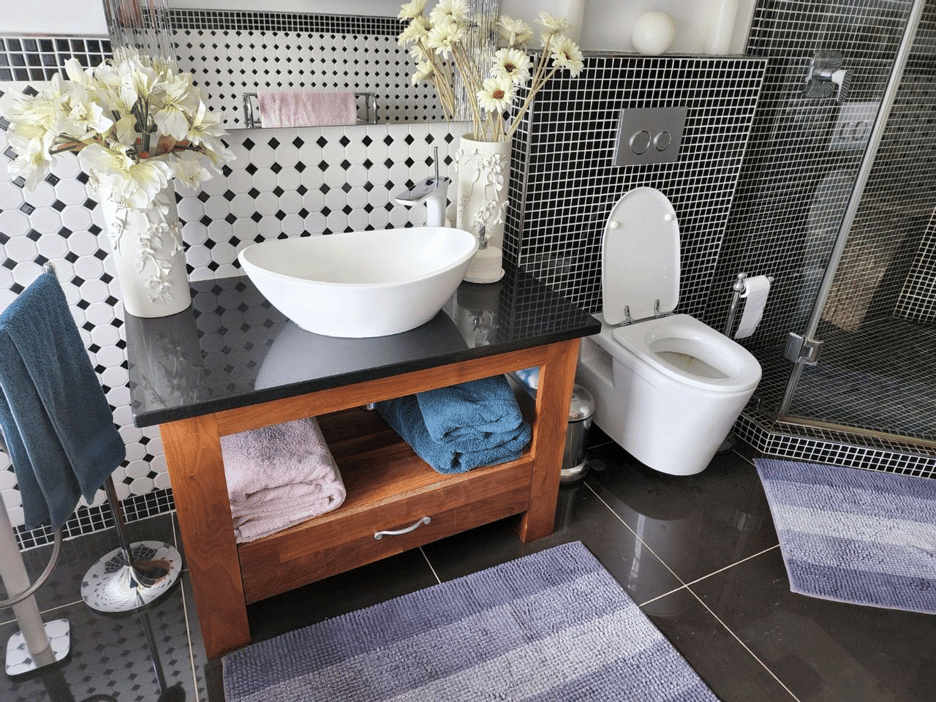 Refresh your bathroom basin with these stylish strategies | Lew Geffen ...